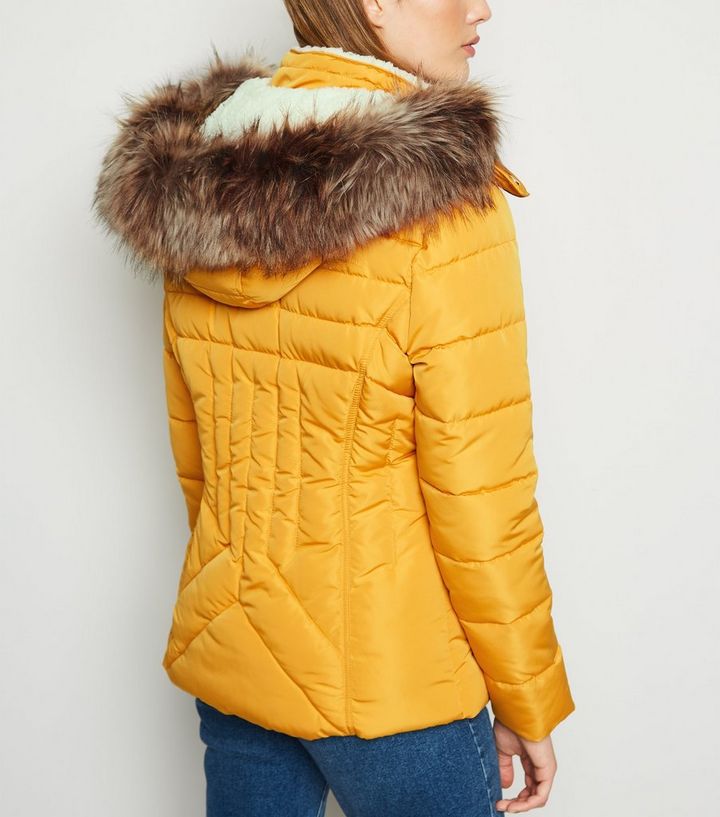 New Look Mustard Faux Fur Trim Fitted Puffer Jacket - OGalax